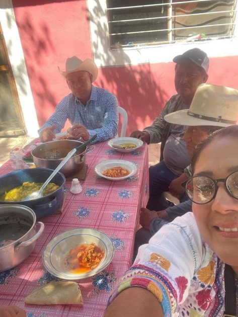 José Luis Alonso López ataca a equipo de Lorena Castillo en Cuayuca