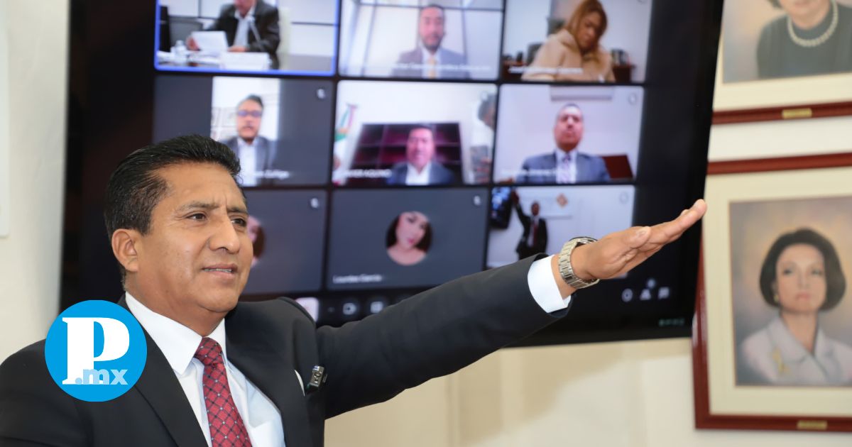 Raymundo Atanacio toma protesta como nuevo director del SEDIF