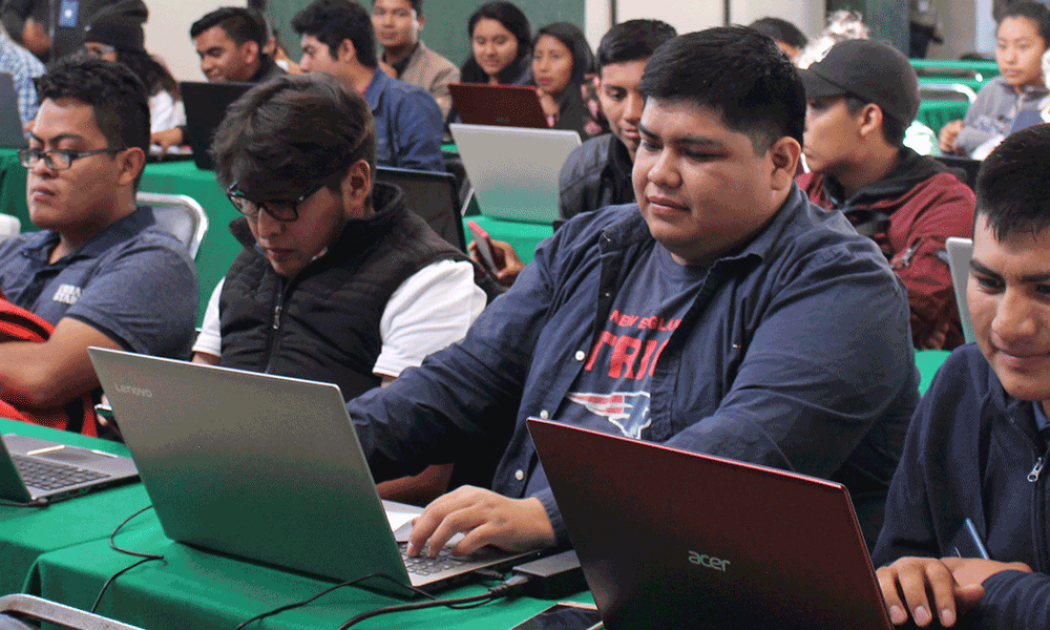 Conocen estudiantes del UTP desarrollo de app inteligentes